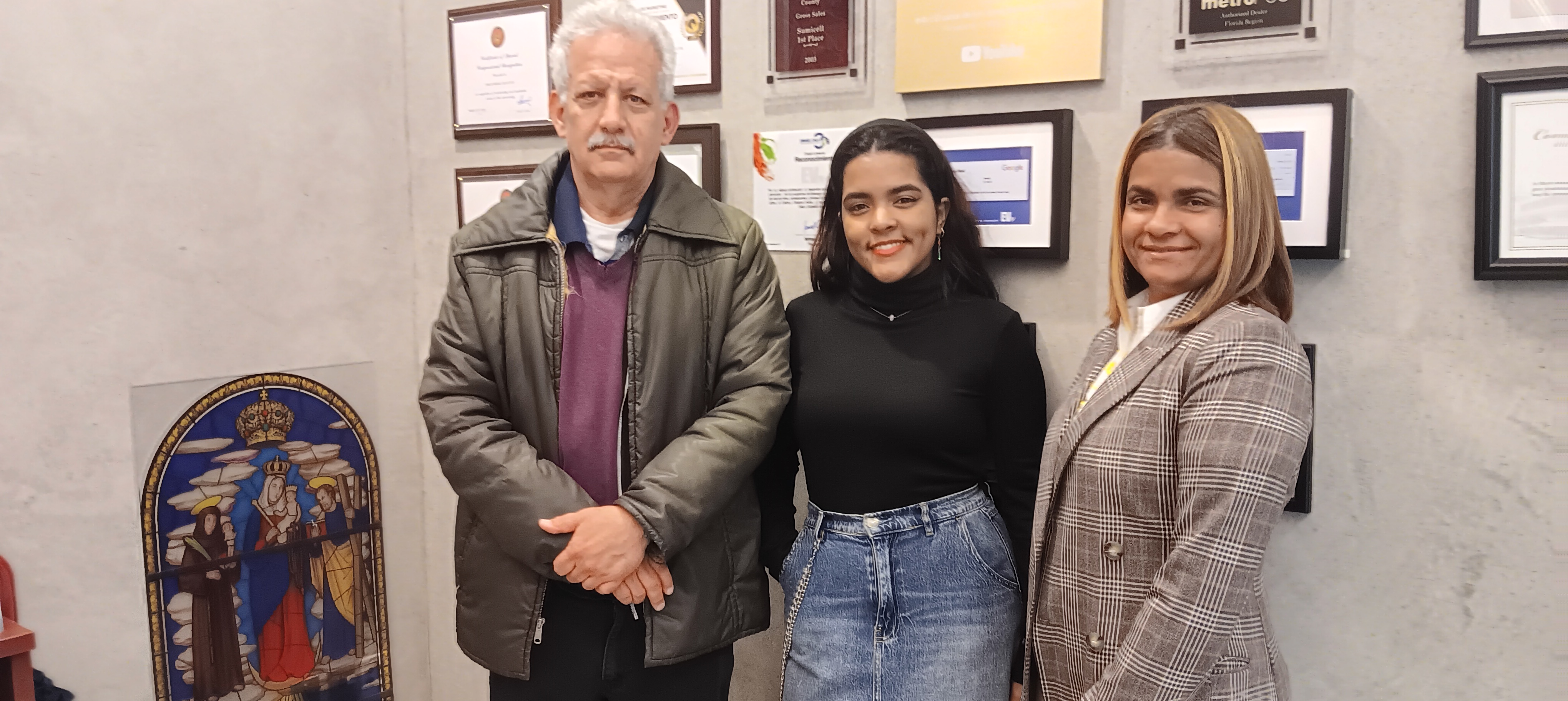ANABEL Y SU MAMÁ CLARITZA – El Noticiero de Alvarez Galloso
